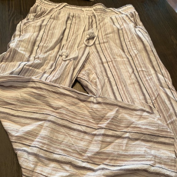 Rewind | Pants & Jumpsuits | Rewind Pretty Pants | Poshmark